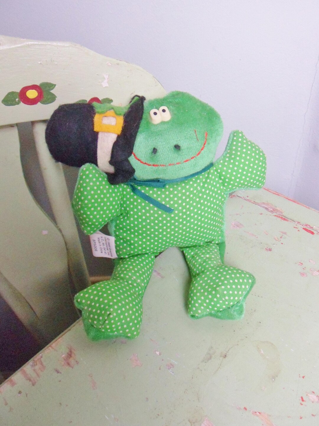 Mistletoad St Patricks Day Stuffed Frog, Graphics Int Green Toad With ...