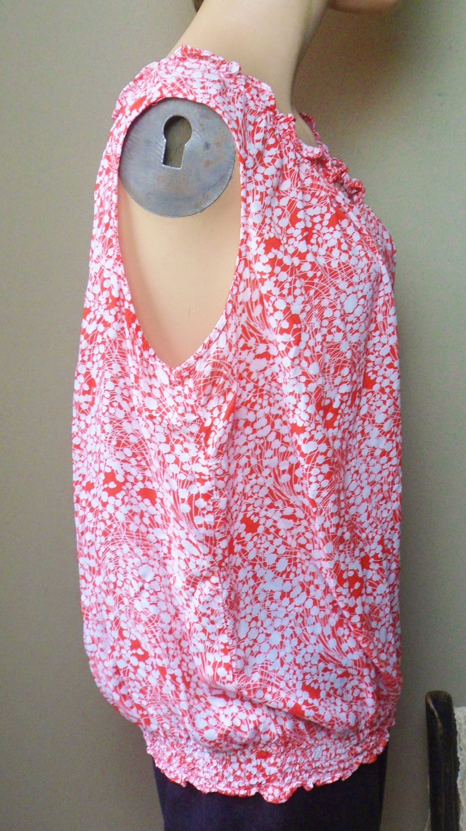 A N A Red and White Botanical Blouse, Vintage Sleeveless Rayon Top ...