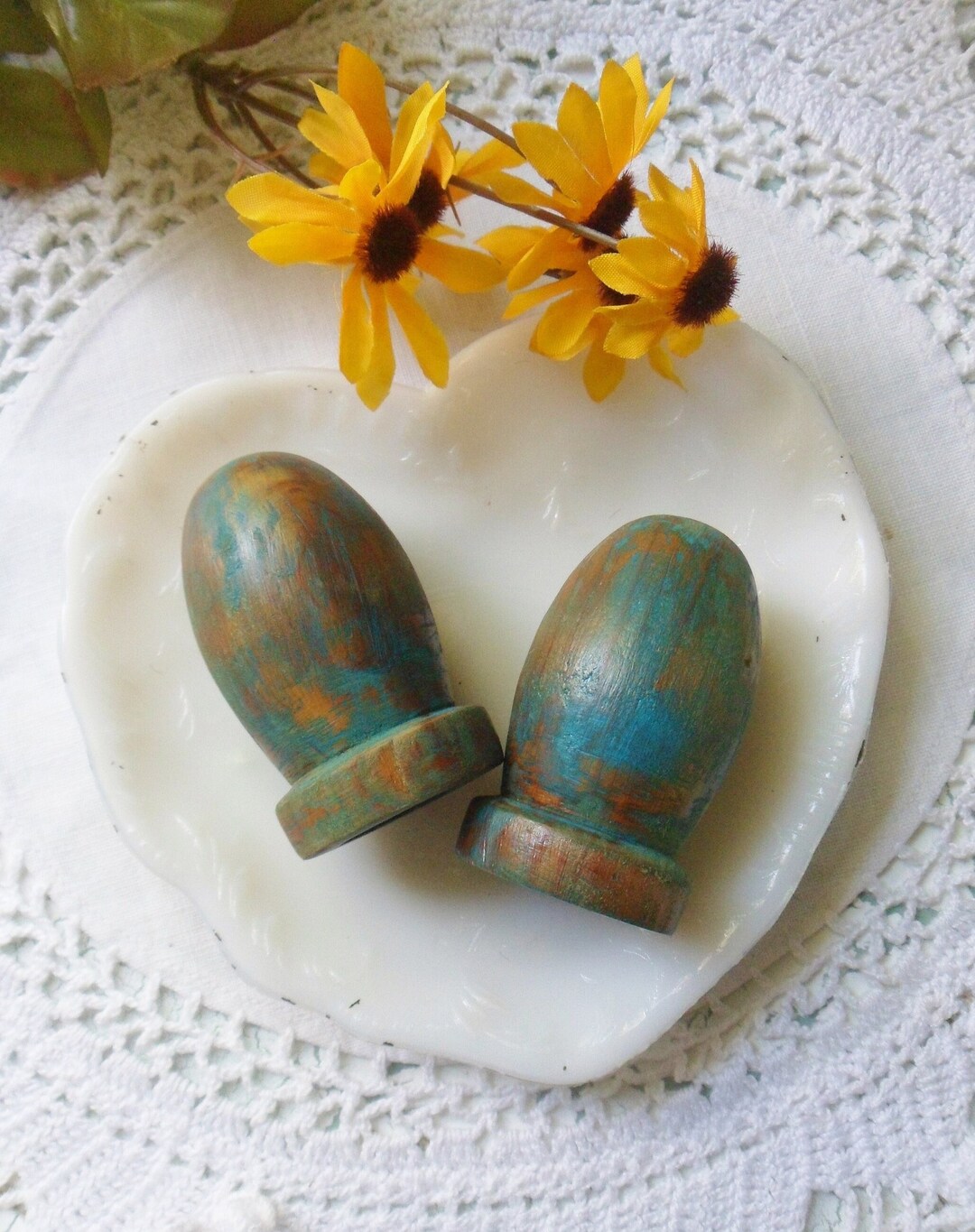 Small Wooden Salt & Pepper Shakers, Vintage Distressed Egg Shaped ...