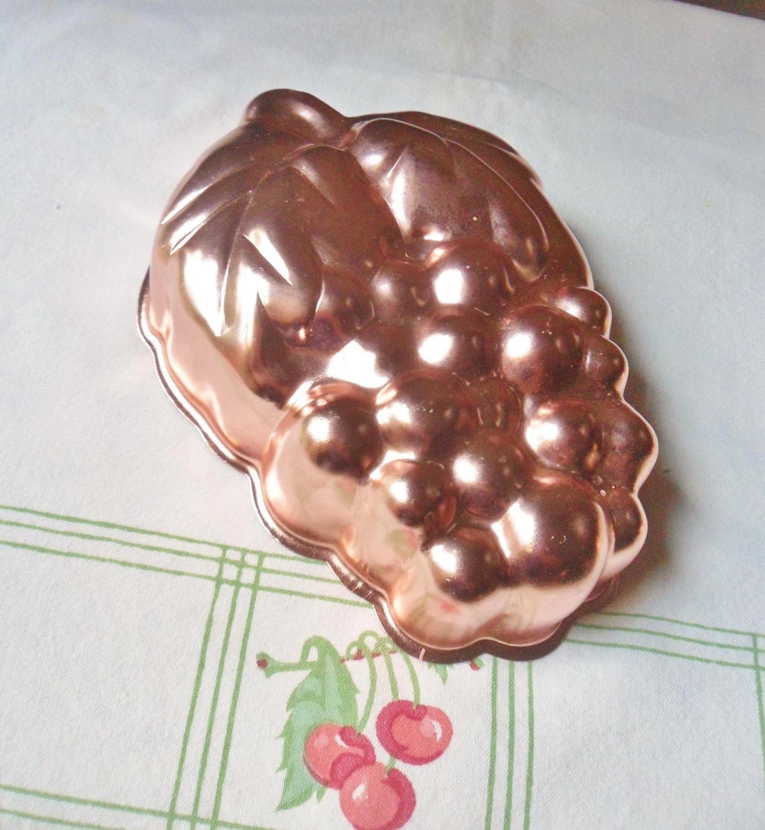 Large Grape Kitchen Mold, Wear Ever Copper Jello Mold 6 Cup, Vintage ...