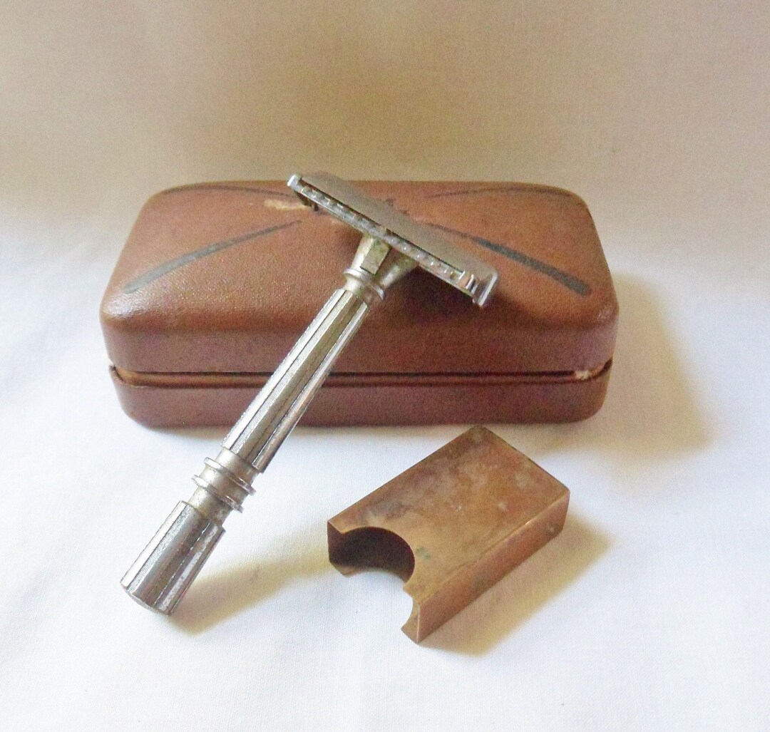 GEM Micromatic Safety Razor in Case With Copper Blade Holder, Vintage ...