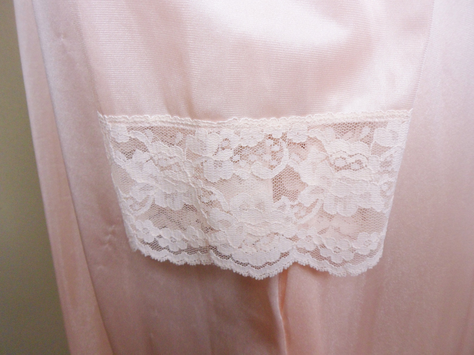 Gilead Pink Nylon Robe, Lacy Sheer Button Down Housecoat, Size S ...