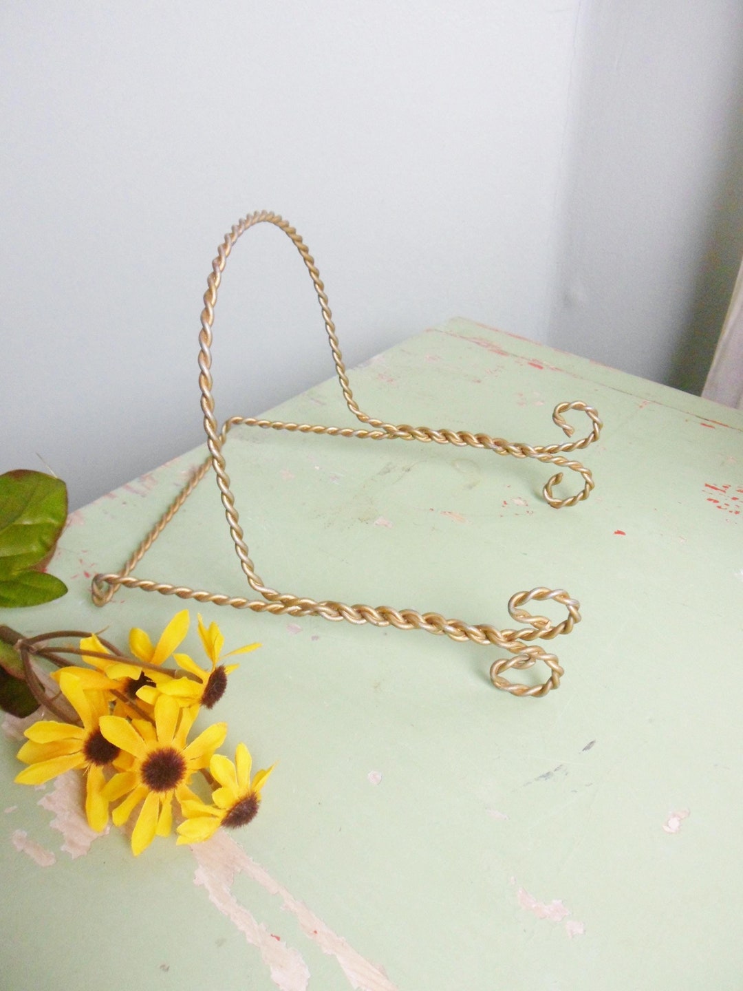 Twisted Wire Plate Stand, Vintage Gold Tone Display Rack, 4 3/4" Wide ...
