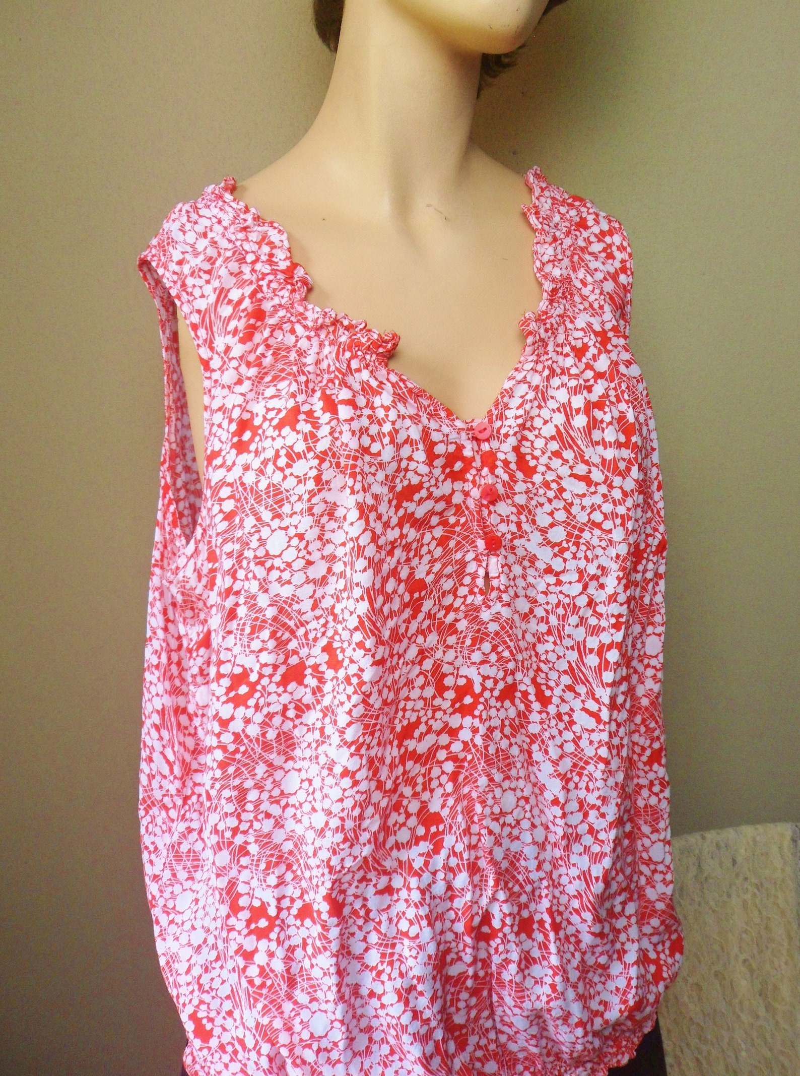 A N A Red and White Botanical Blouse, Vintage Sleeveless Rayon Top ...