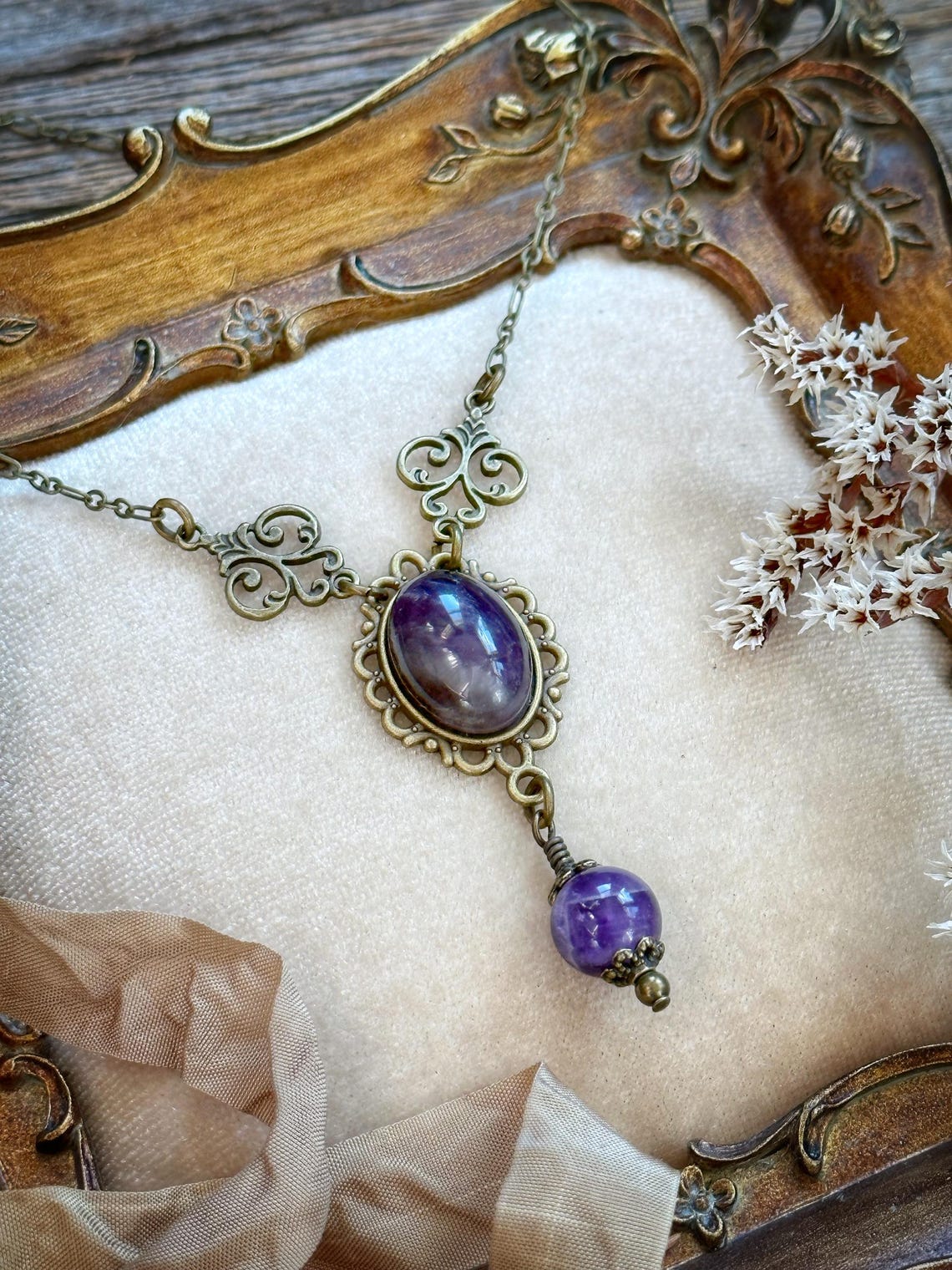 Amethyst Queen Pendant Necklace - February Birthstone Gemstone ...