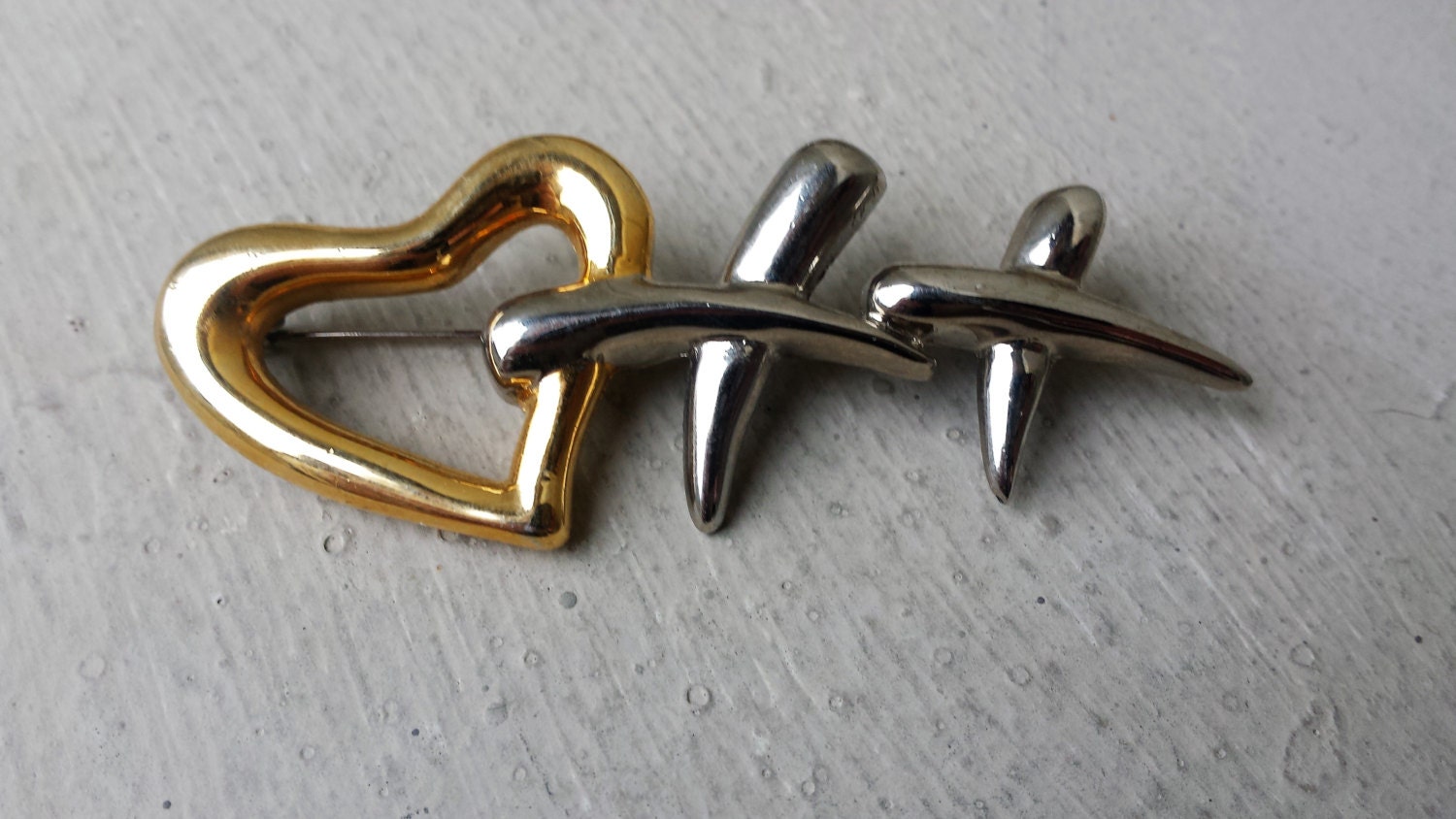 Vintage 80s Heart Hugs & Kisses XXO Love Gold Silver Brooch Lapel Pin ...