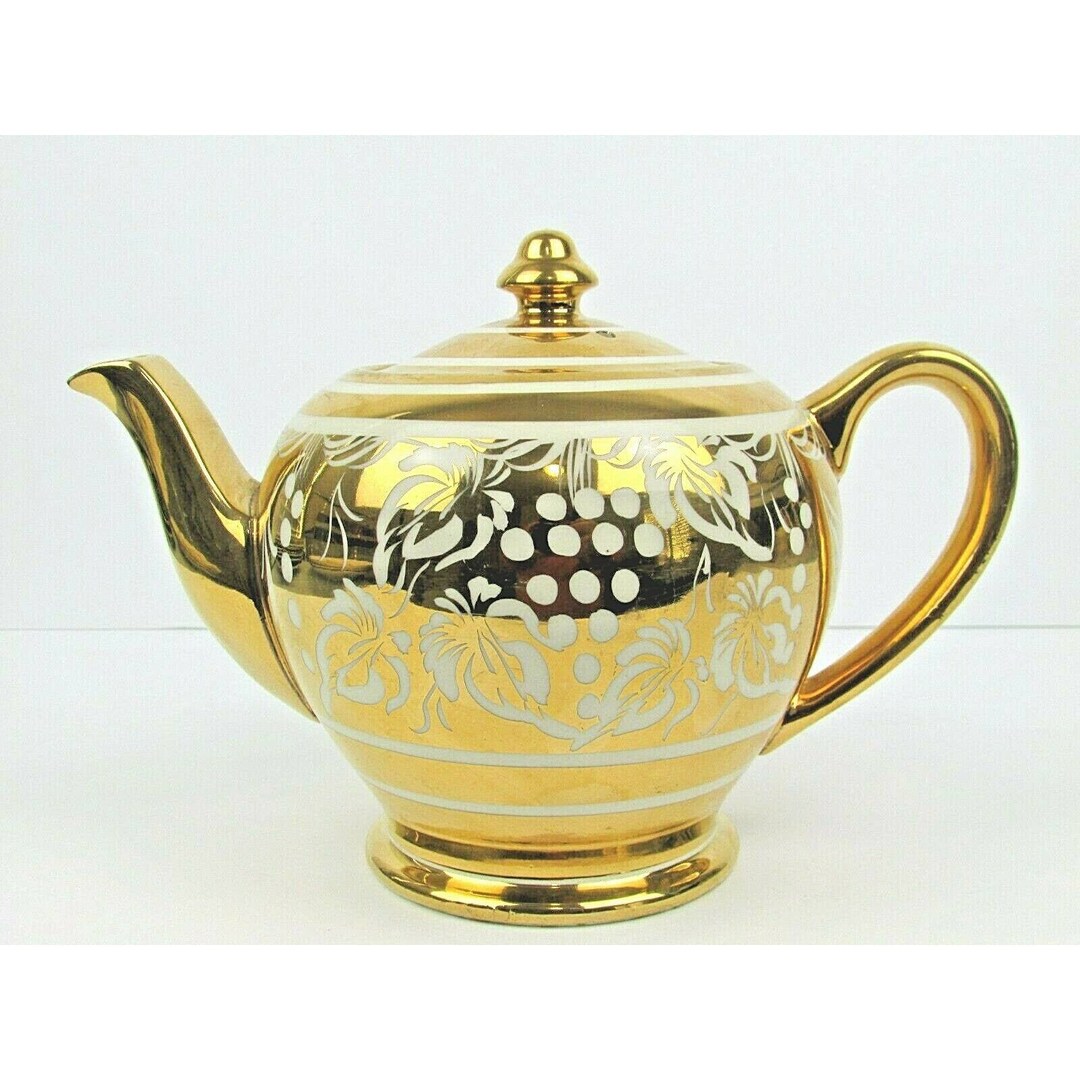 Vintage Sadler Gold and White Teapot White Grapes and Leaves 1L15F - Etsy
