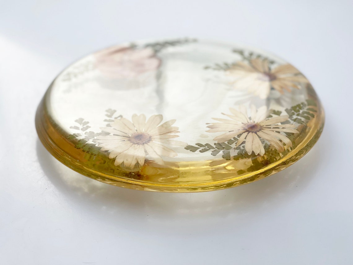 Resin Floral Trivet- Vintage 70's Resin Fern Daisy Pansy Hotplate ...