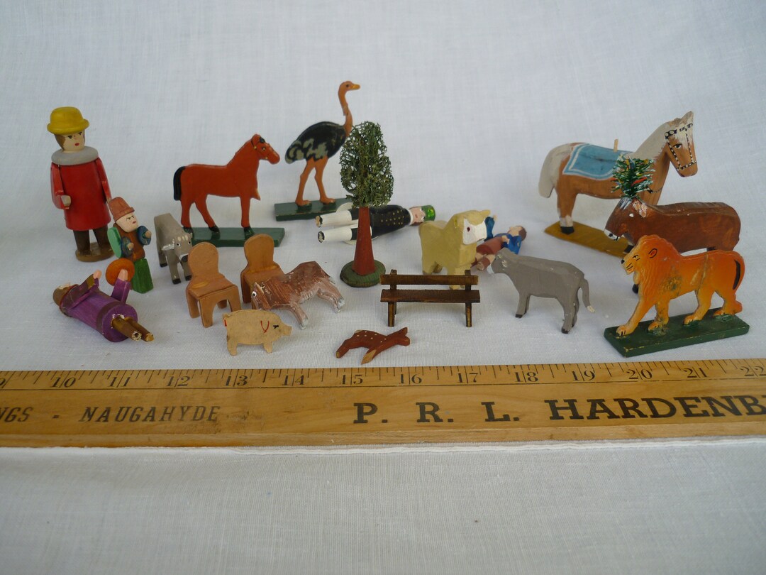 Lot of Broken,damaged & Incomplete Erzgebirge,handmade,putz Pieces ...