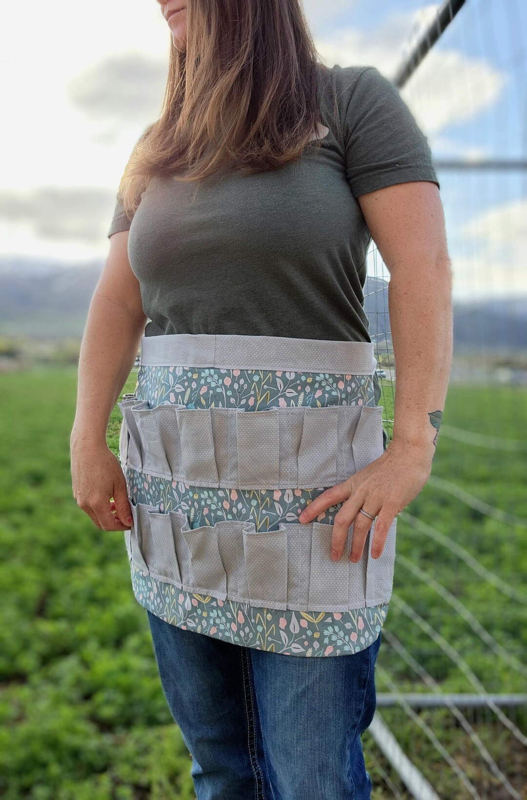 Egg Gathering Apron Sewing Pattern: Farmhouse Style DIY (PDF Download ...