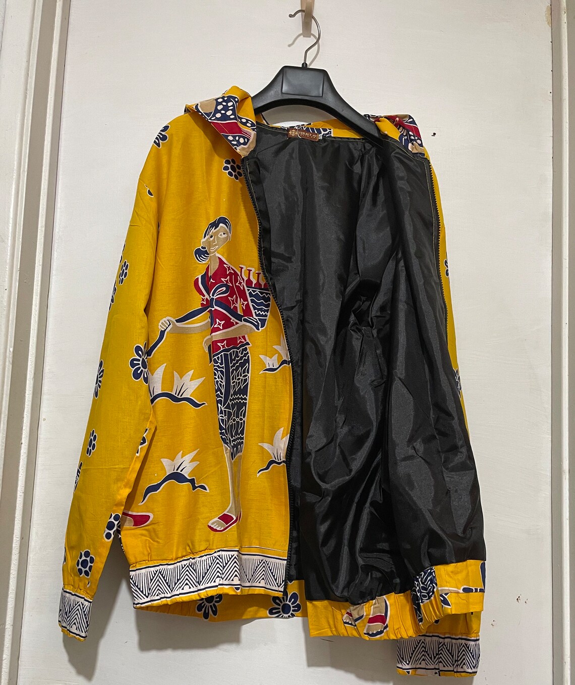 Ethnic Indonesia Batik Print Character Cotton Woman's Hooded Jacket ...