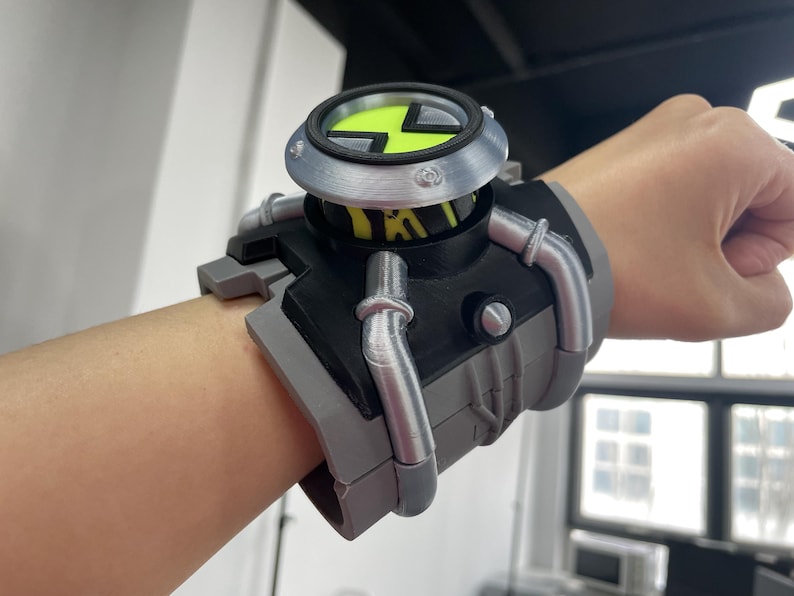 Ben 10 Omnitrix Prop – First Edition (spring-loaded Pop-up) - Etsy
