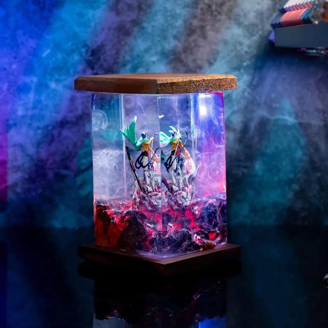 Le.vi Ack.e.rma.n Epoxy Resin Lamp Titan Attack Character Lamp, Unique ...