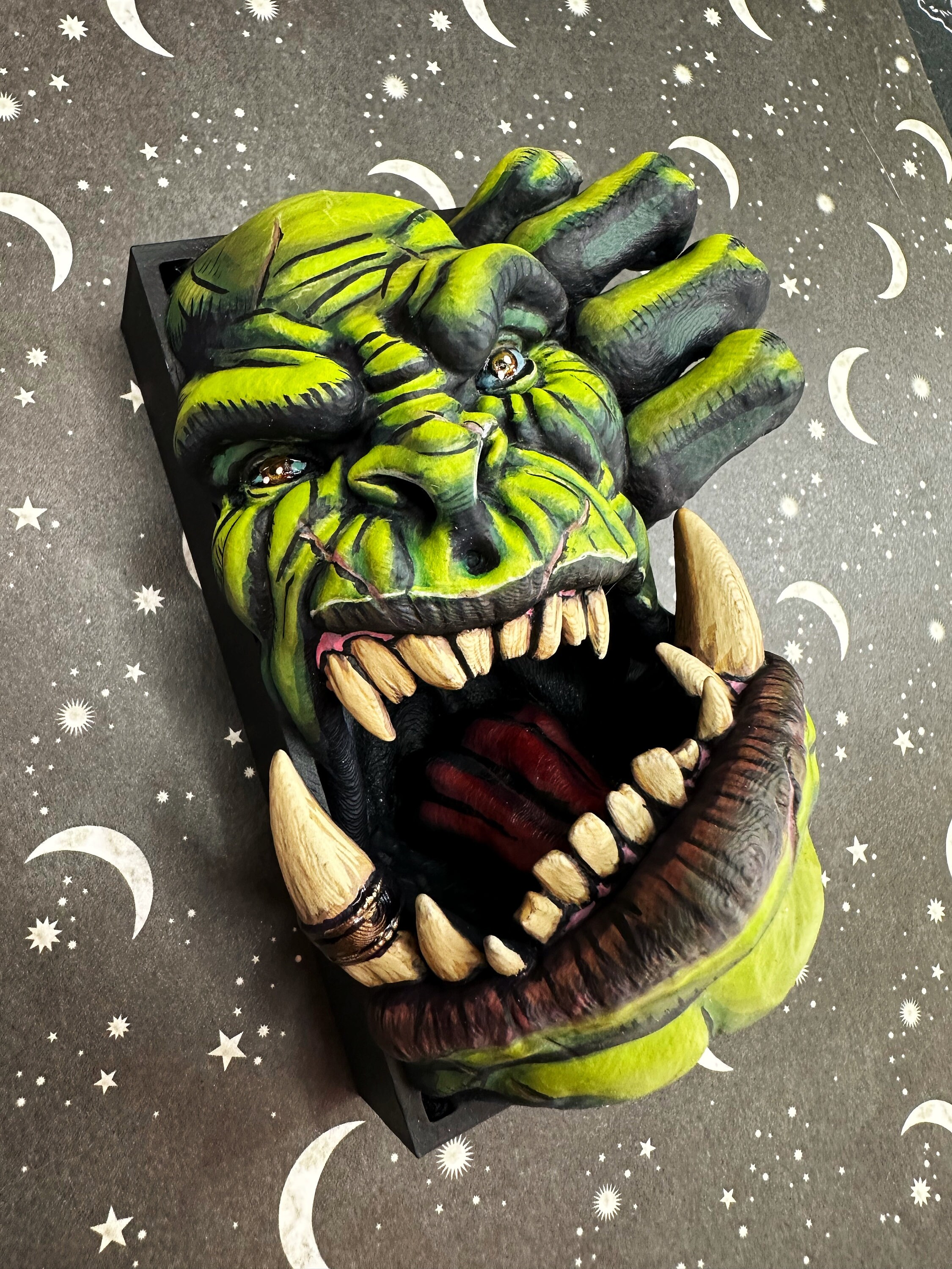 3D Printed Hand-painted Orc 40K Warhammer Fantasy Booknook Bookshelf ...