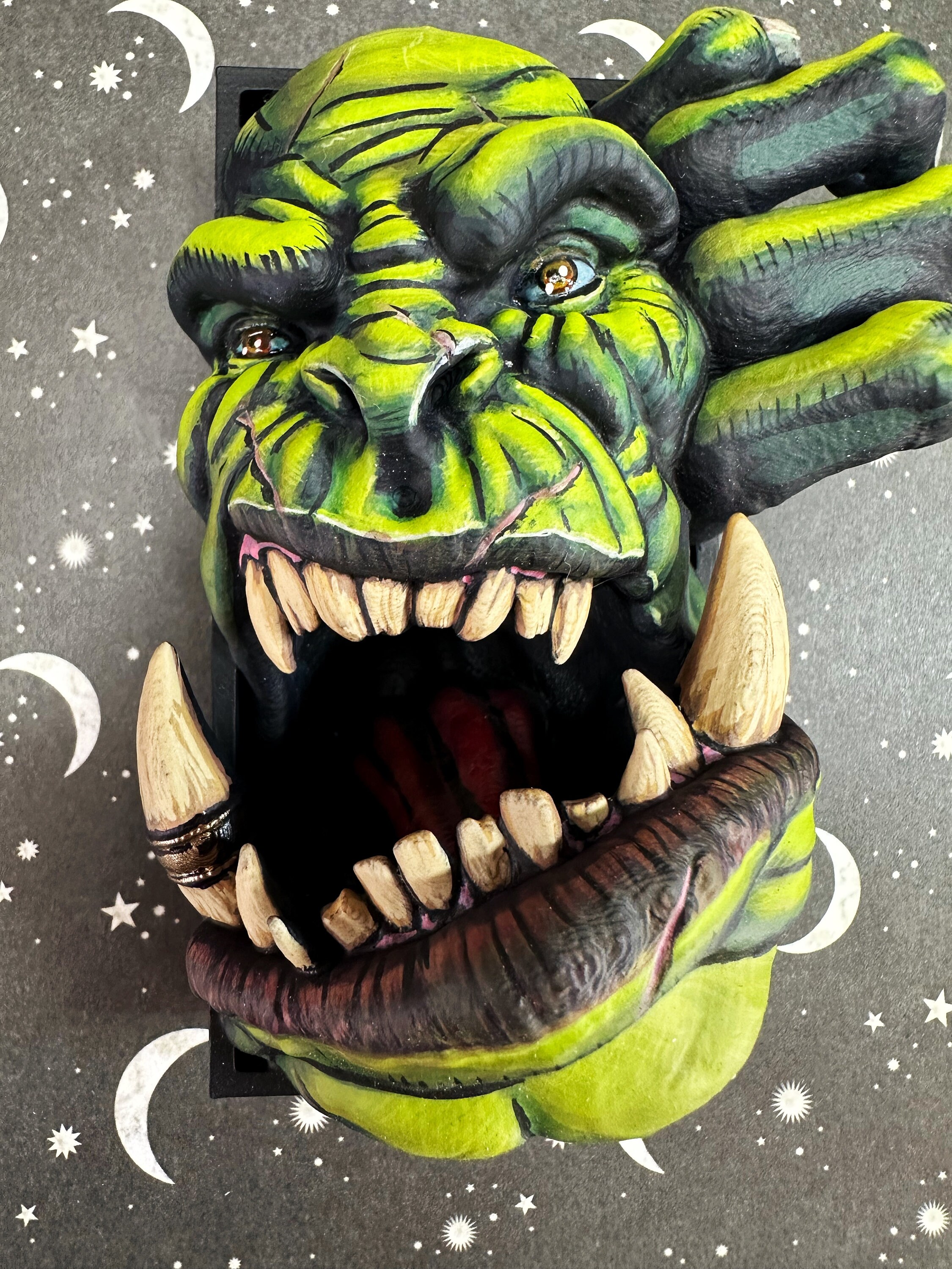 3D Printed Hand-painted Orc 40K Warhammer Fantasy Booknook Bookshelf ...