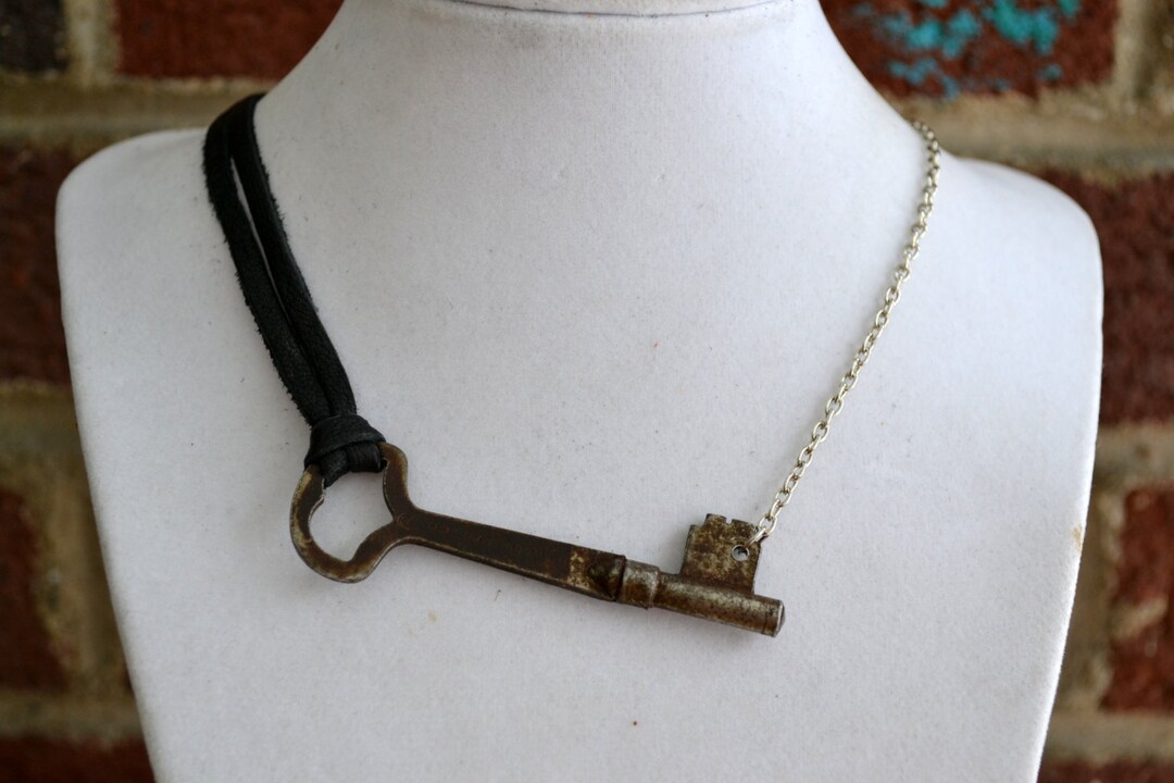 Leather and Chain Vintage Skeleton Key Necklace - Steampunk - Etsy