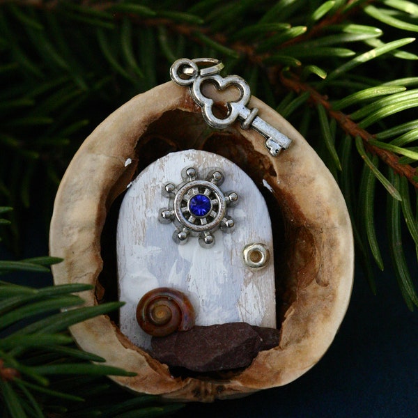 Walnut Shell Diorama - Etsy