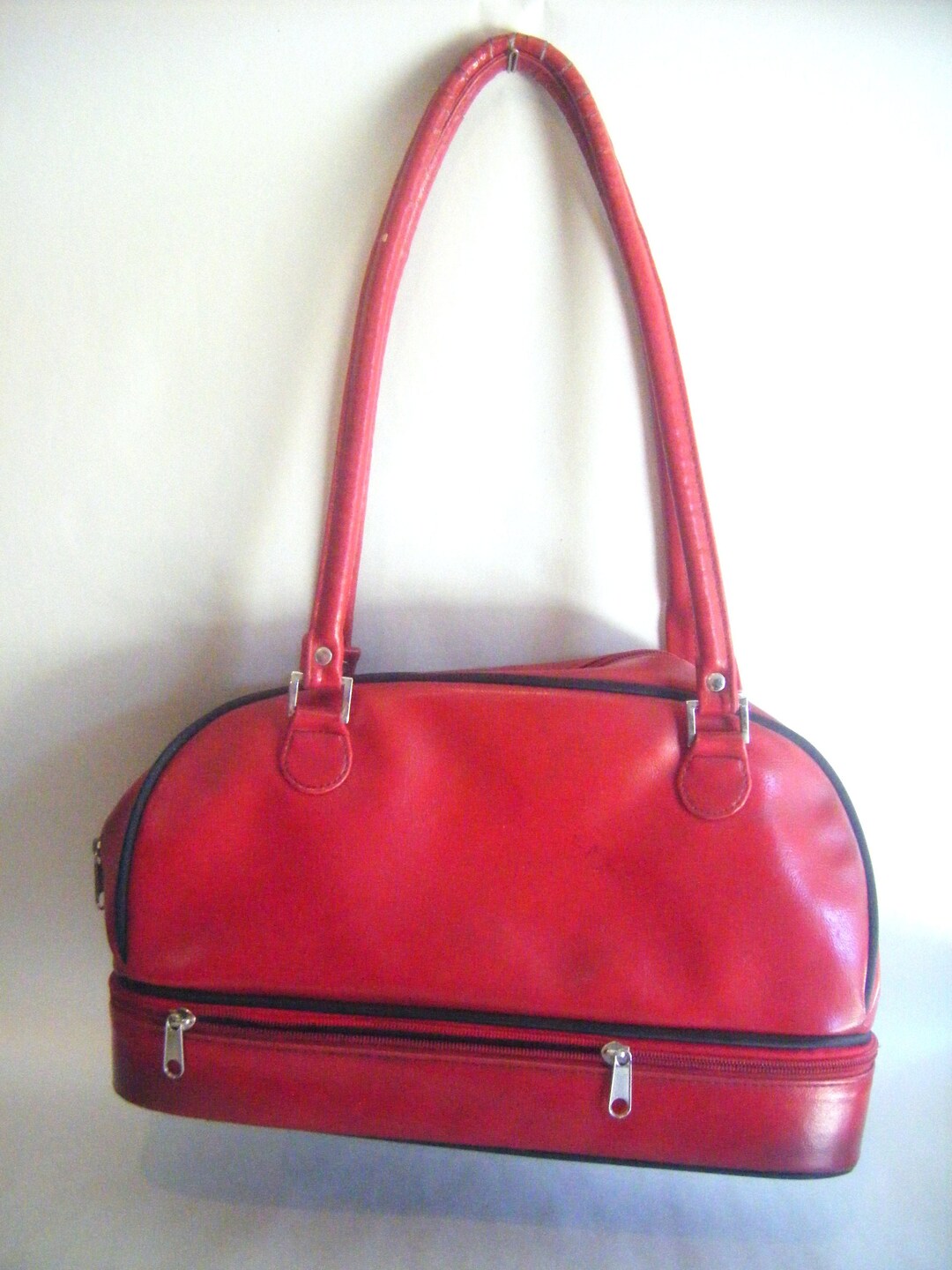 Vintage DISTRESSED Red Vinyl Purse With Black Piping 1990s Handbag ...