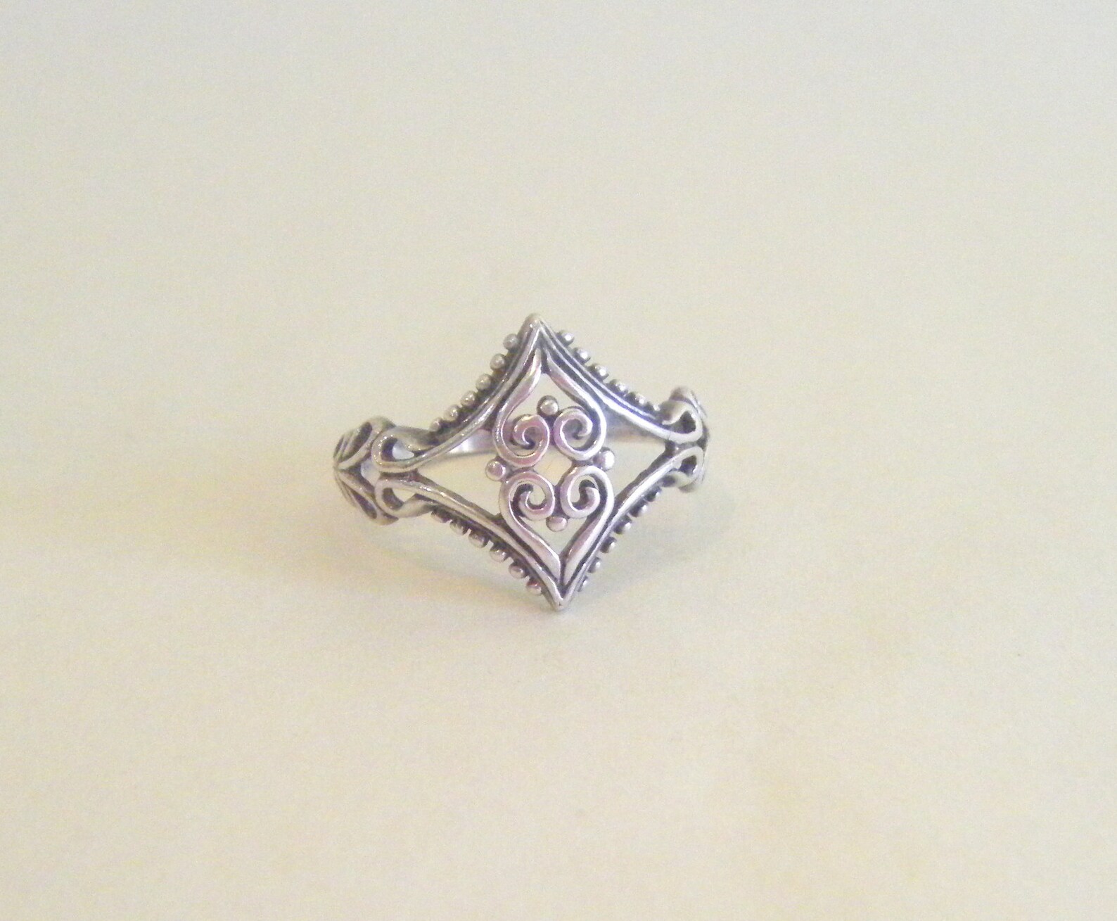 Vintage Sterling Silver Ring Scroll Diamond Shaped Classic Design ...