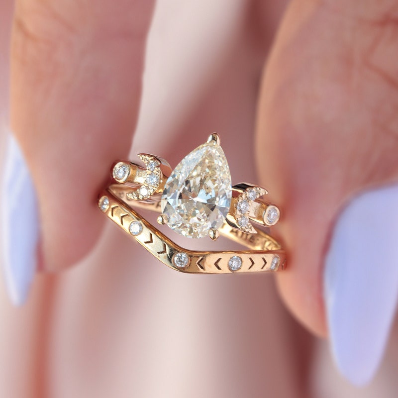 Moon Engagement Ring - Etsy