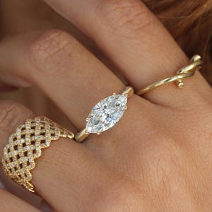 East West Marquise Shape Lab Diamond 1CT / 2CT / 3CT / 4CT / 5CT Solitaire Classic Ring Modern ...