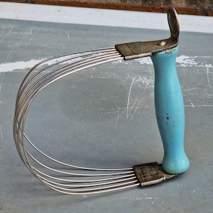 Antique Vintage Pastry Cutter | Cute Shabby Chic Kitchen Decor | Blue ...