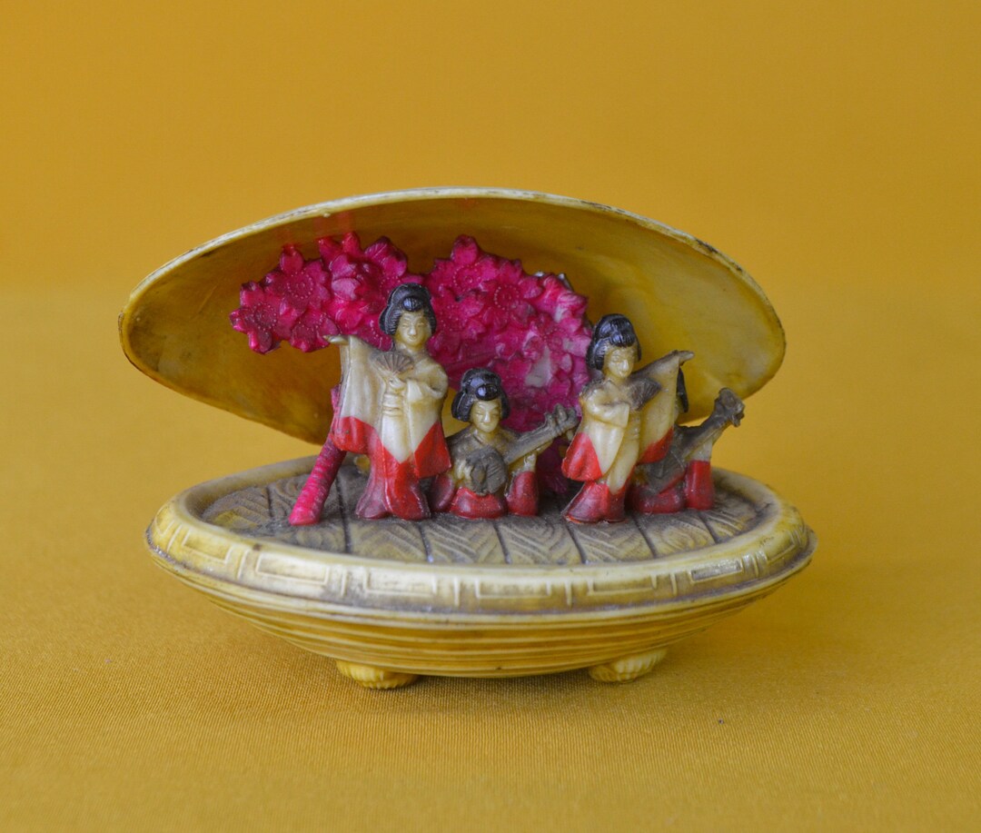 Vintage Kitsch Small Chinese Shell Ornament Group of - Etsy