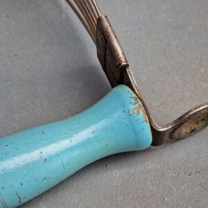 Antique Vintage Pastry Cutter | Cute Shabby Chic Kitchen Decor | Blue ...