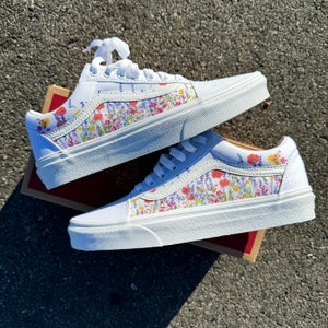 Flower Field Vans Old Skool Shoes - Customized White Old Skool Vans ...
