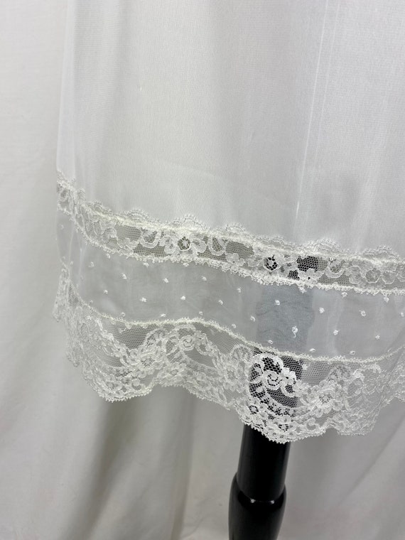 Vintage Beautiful Vanity Fair Half Slip with Lace Whi… - Gem