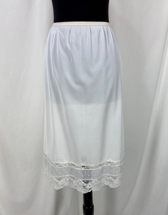 Vintage Beautiful Vanity Fair Half Slip with Lace Whi… - Gem