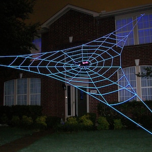 30 Ft BERMUDA Glowweb - GIANT Halloween Spider Web Prop - (requires a ...