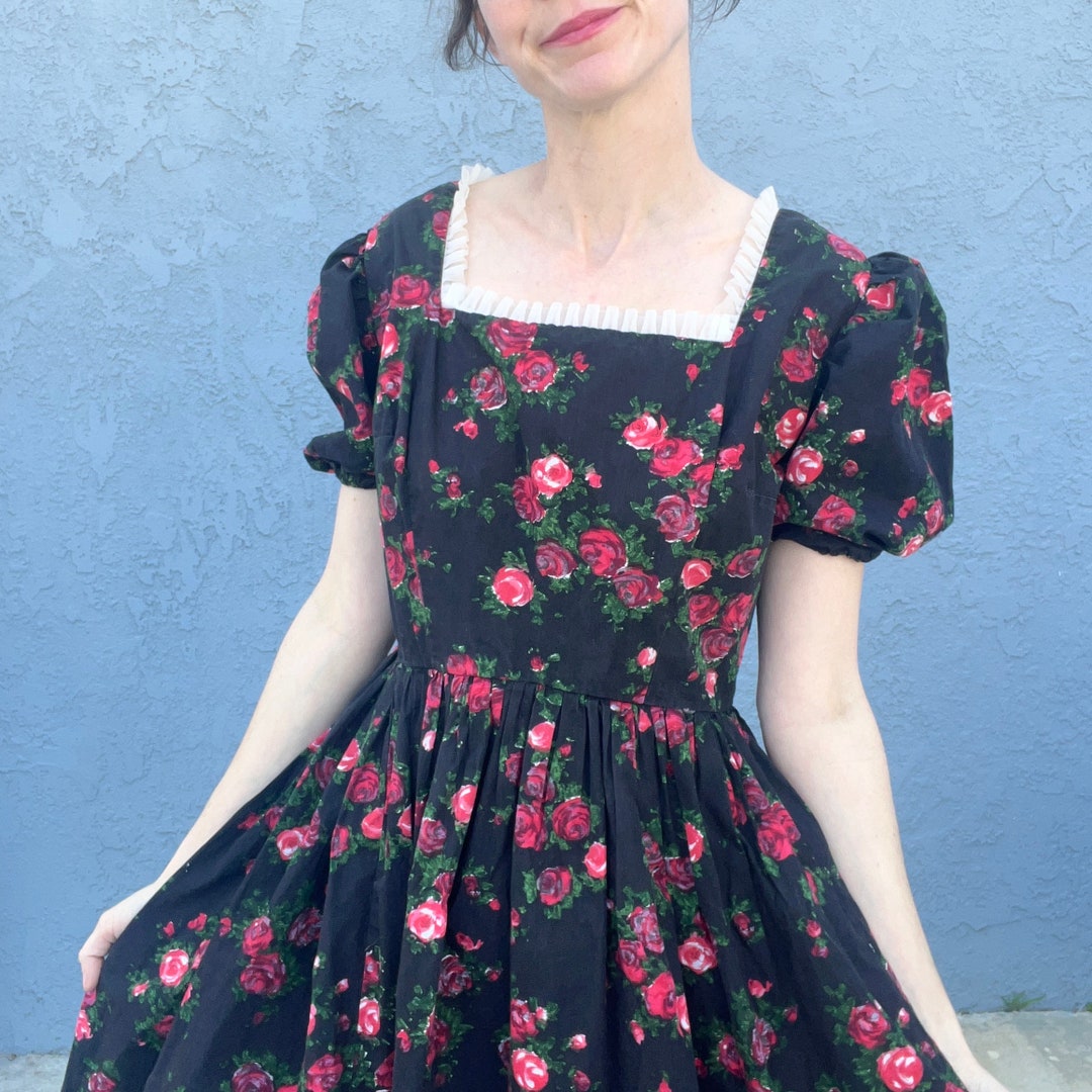 Vintage 70s Floral Dress Coquette Girl in Small Fit and Flare Rose ...