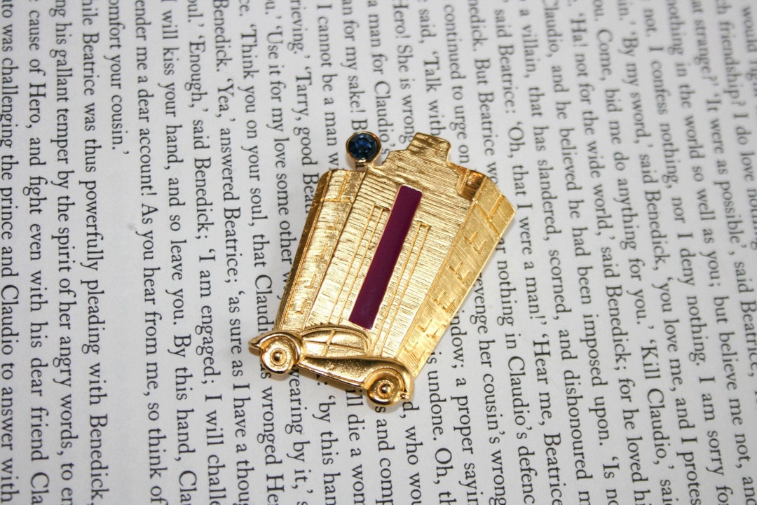 Retro Art Deco Skyline Brooch Building and Car - Etsy