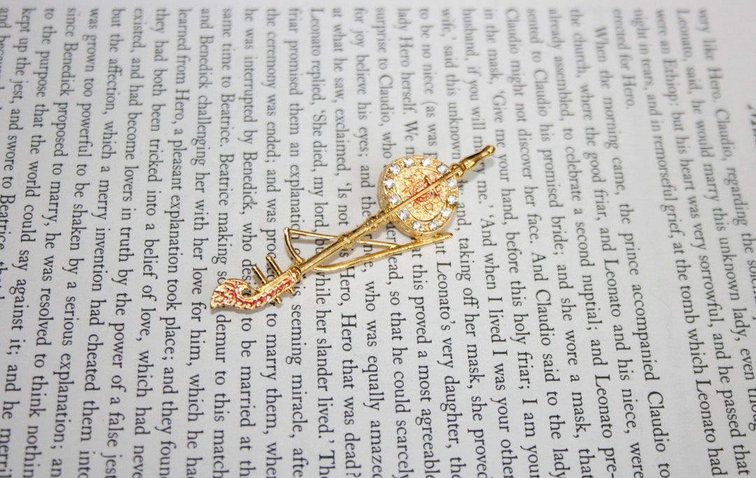 Ornate Sitar Brooch - Gold Tone Musical Instrument Pin - Etsy