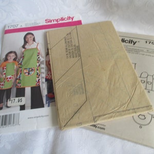 Simplicity Pattern 1707 Childs and Misses Aprons - Etsy