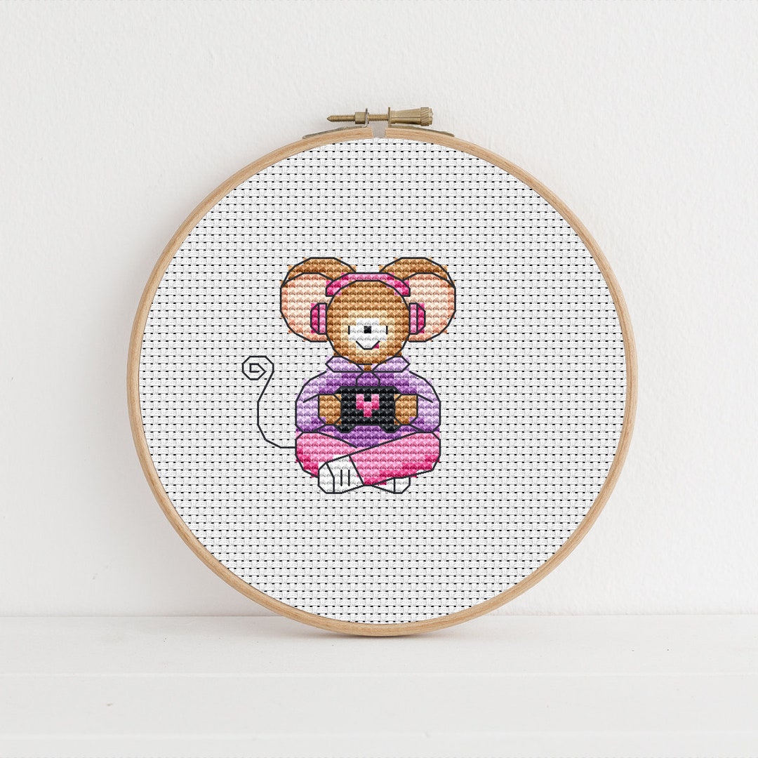 Furry Tales Gamer Lizzie Mouse - Cross Stitch Pattern - Lucie Heaton ...