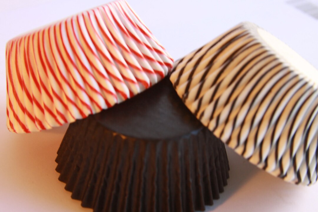 Baking Liners ~ Cupcake Liners ~ Standard Cupcakes ~ Mini Cupcakes - Etsy