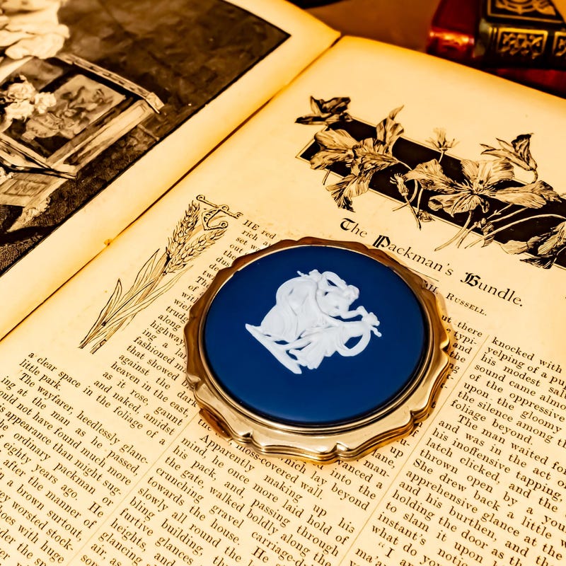 Wedgwood Powder Compact - Etsy