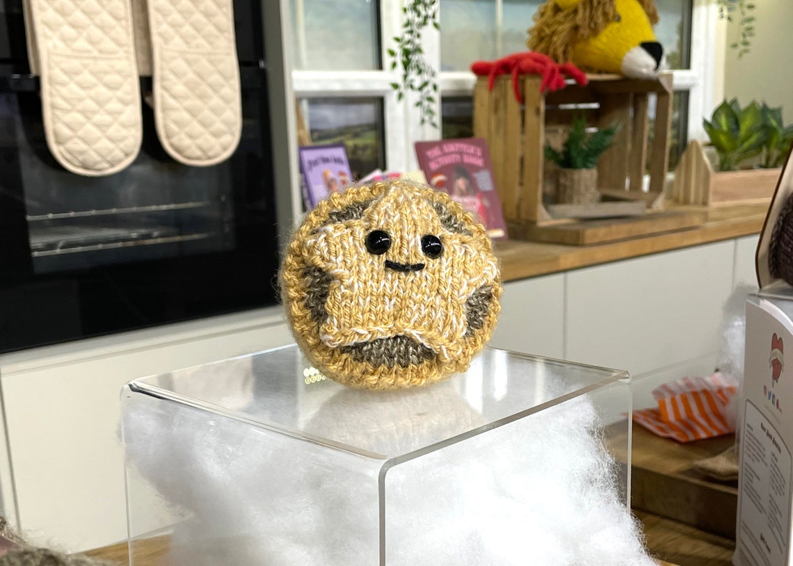 Mini Mince Pie Knitting Kit - Etsy