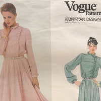 Vogue Sewing Pattern 2283 - Misses' Straight or A-line, Semi-fitted ...