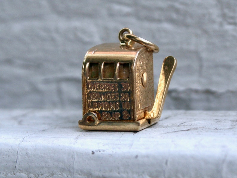 Vintage 14K Yellow Gold Slot Machine Charm/ Pendant. - Etsy