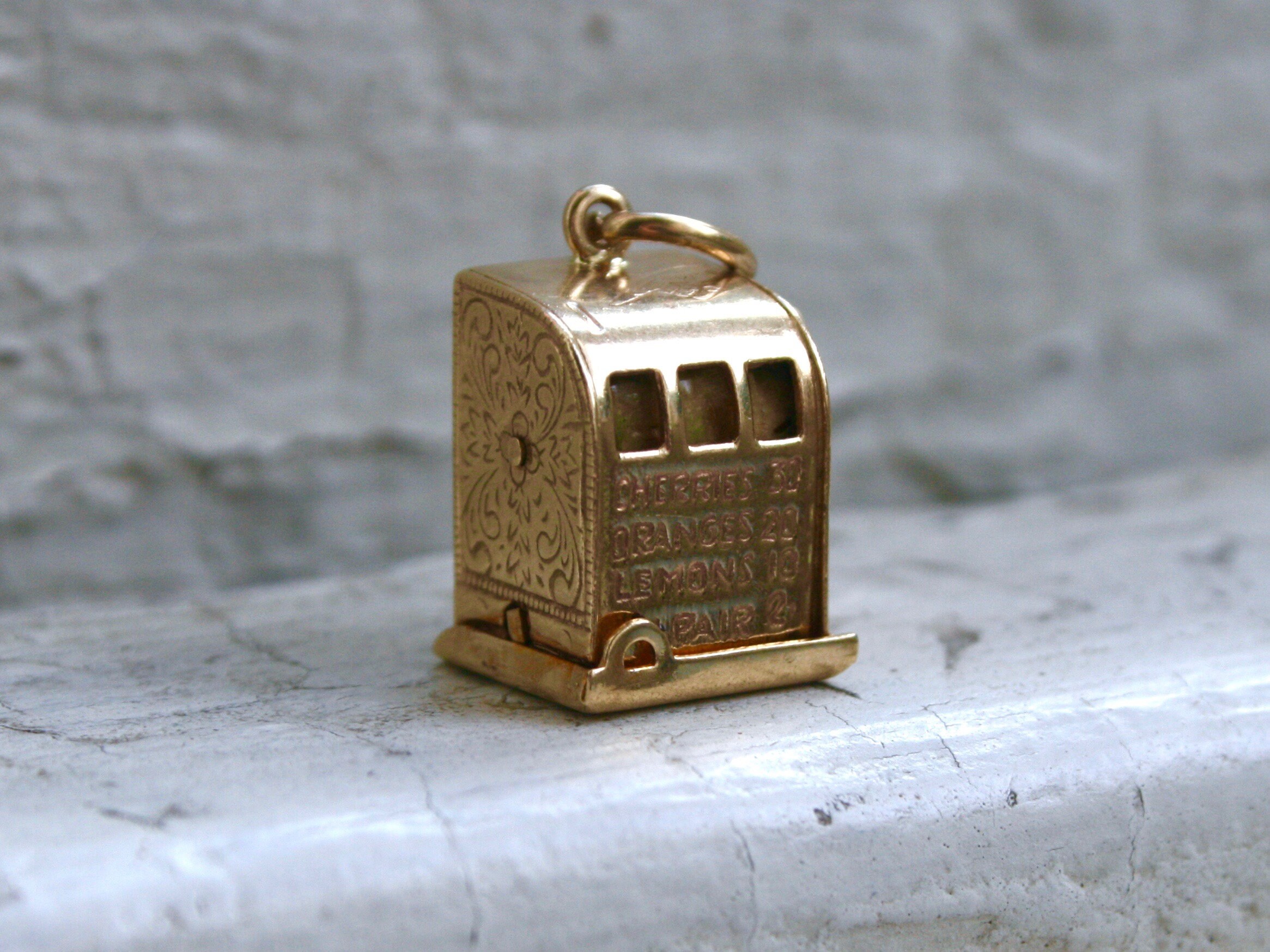 Vintage 14K Yellow Gold Slot Machine Charm/ Pendant. | Etsy