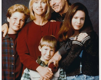 Picket Fences Cast Photo 4 Lauren Holly, Adam Wylie, Holly Marie Combs ...