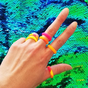 Neon Yellow Green Silicone Ring for Women Breathable Rubber Band ...