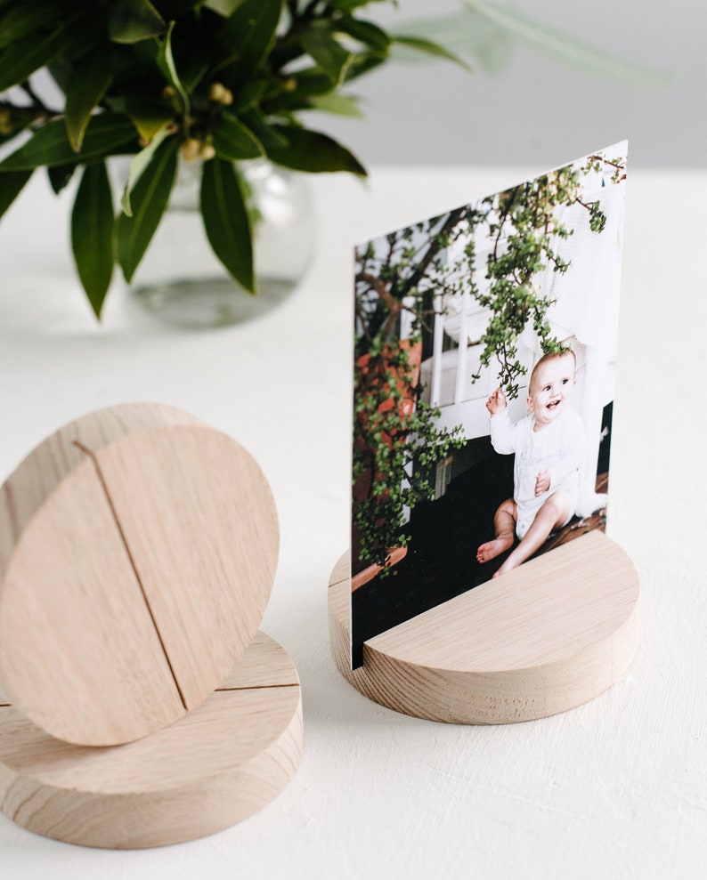 Large CIRCLE Timber Photo Stand Wooden Picture Holder Card | Etsy