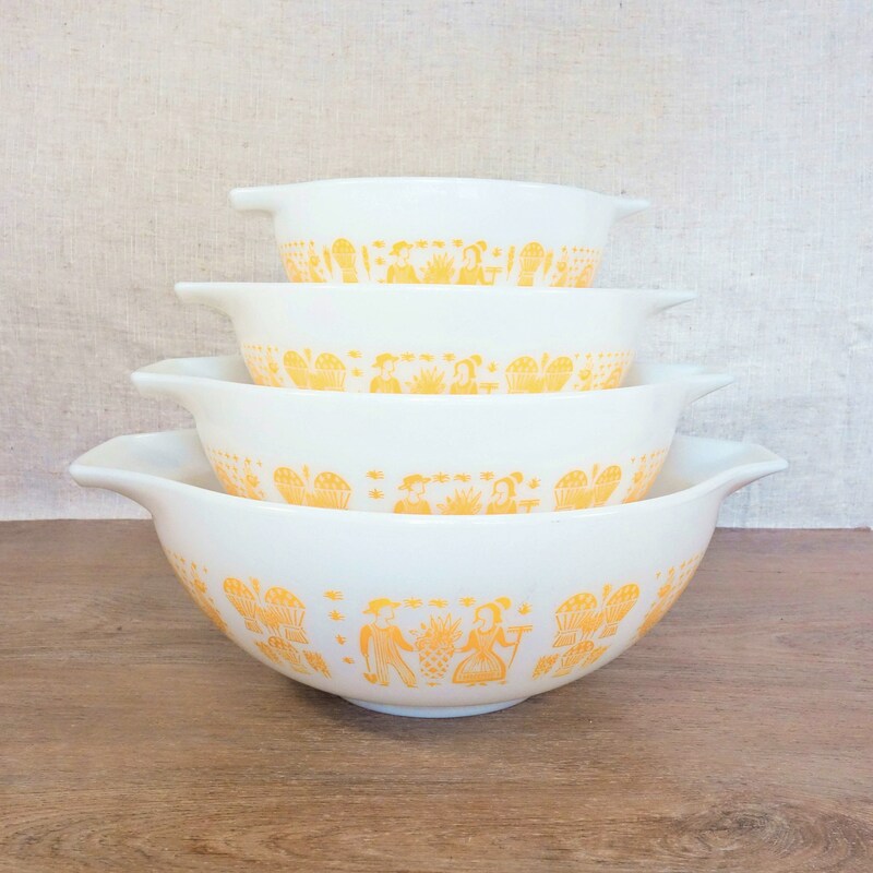 Vintage Pyrex Bowls - Etsy