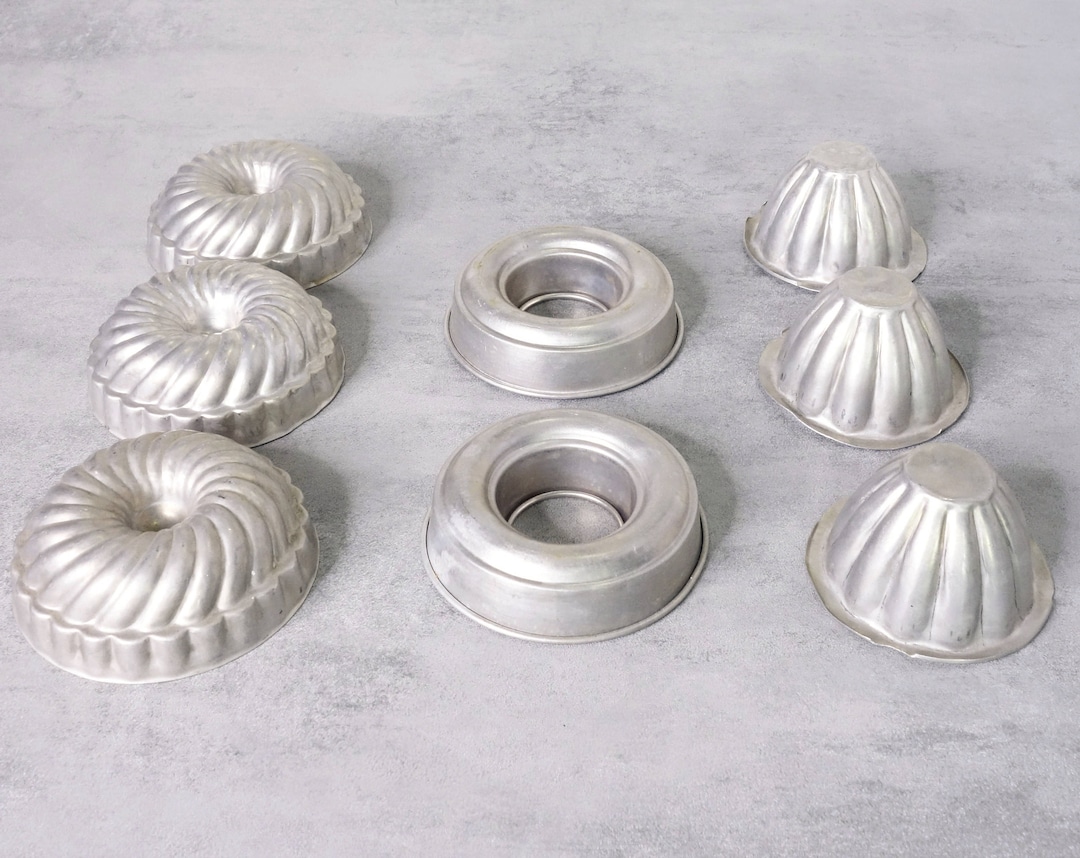 Vintage Tin Molds, Mini Aluminum Jello Gelatin Molds, Set of 8, Retro ...
