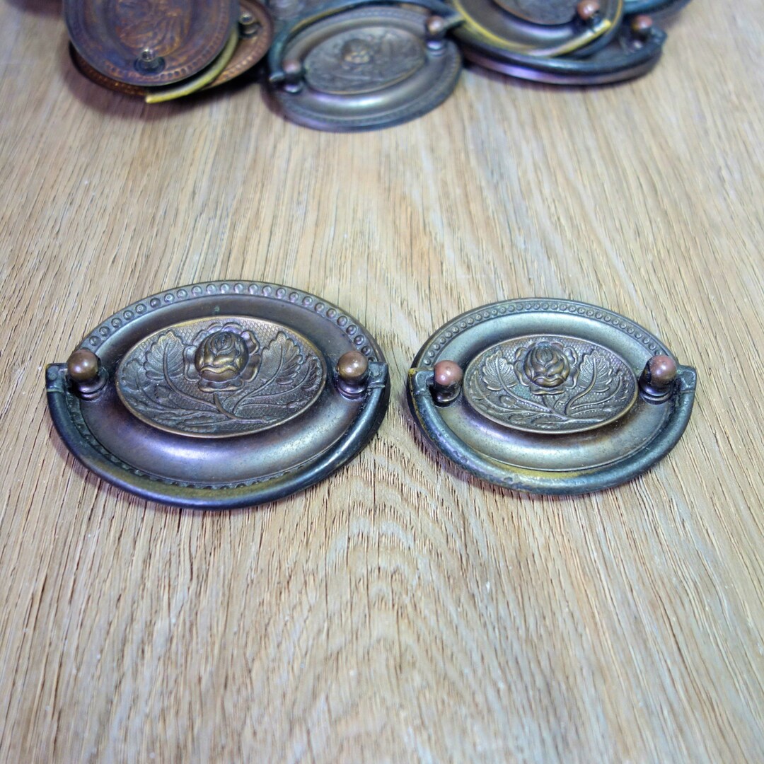 Choice Vintage Oval Drawer Pull, Bronze Hepplewhite, Bail Handle, 2.5 ...