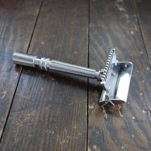 Vintage Single Edge Safety Razor, Gem Micromatic Open Comb TTO, OCMM ...